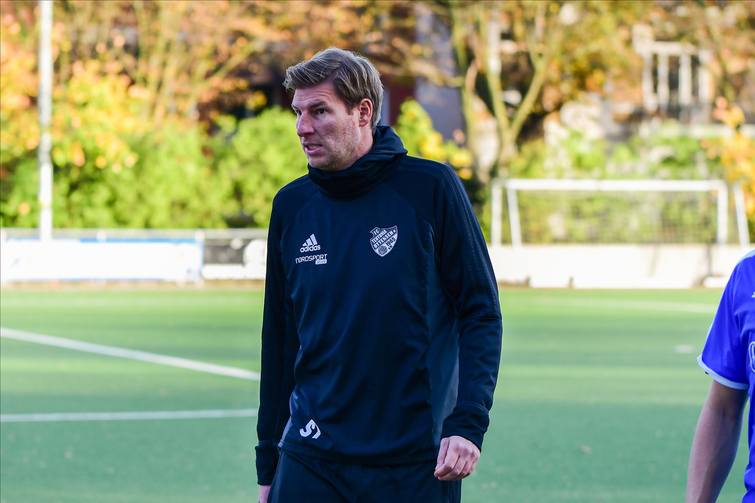 Vicky-Hammer: Titze tritt zurück › Oberliga.info