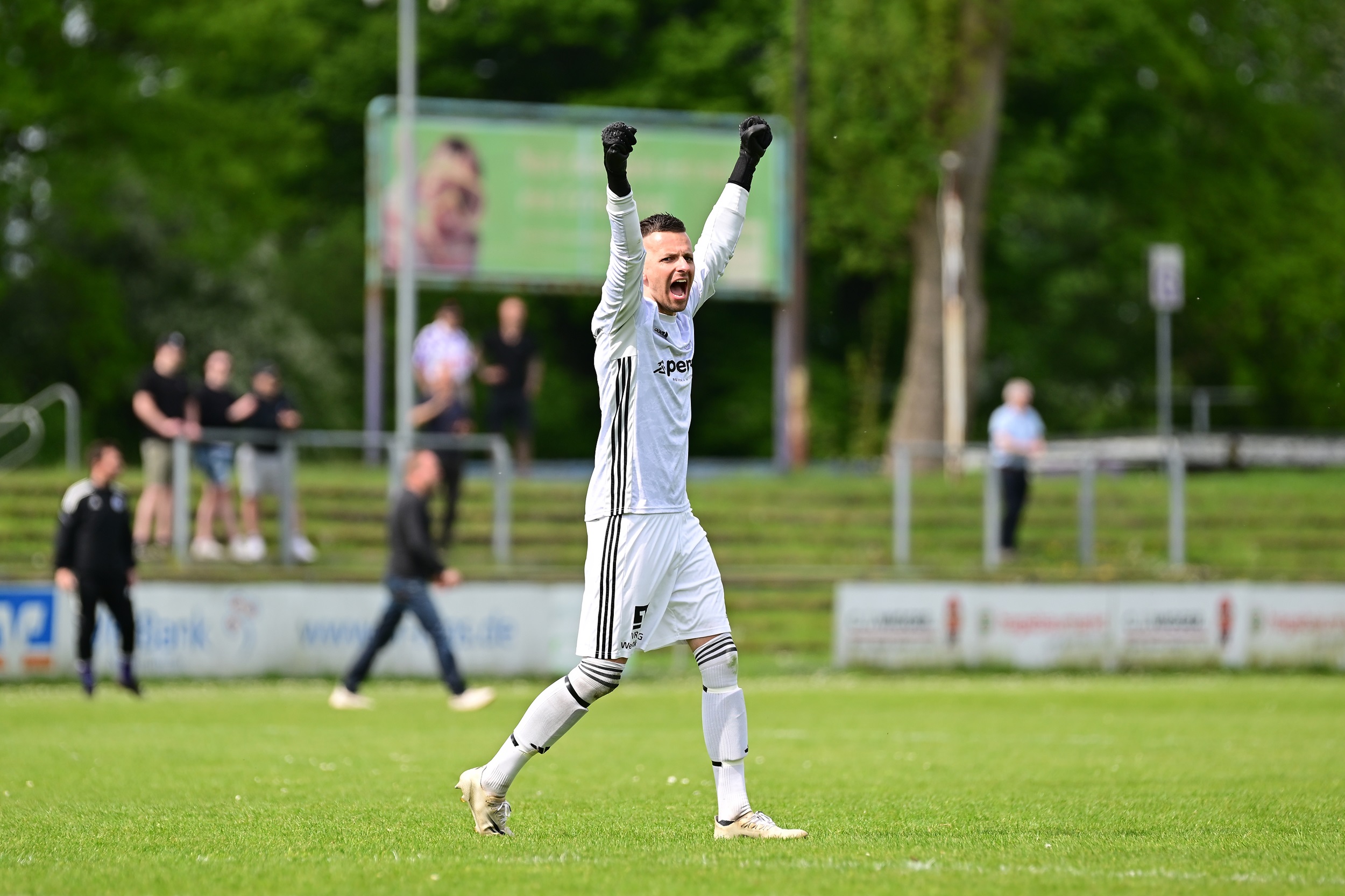 Heider SV: Einer kommt, sieben bleiben, vier gehen › Oberliga.info